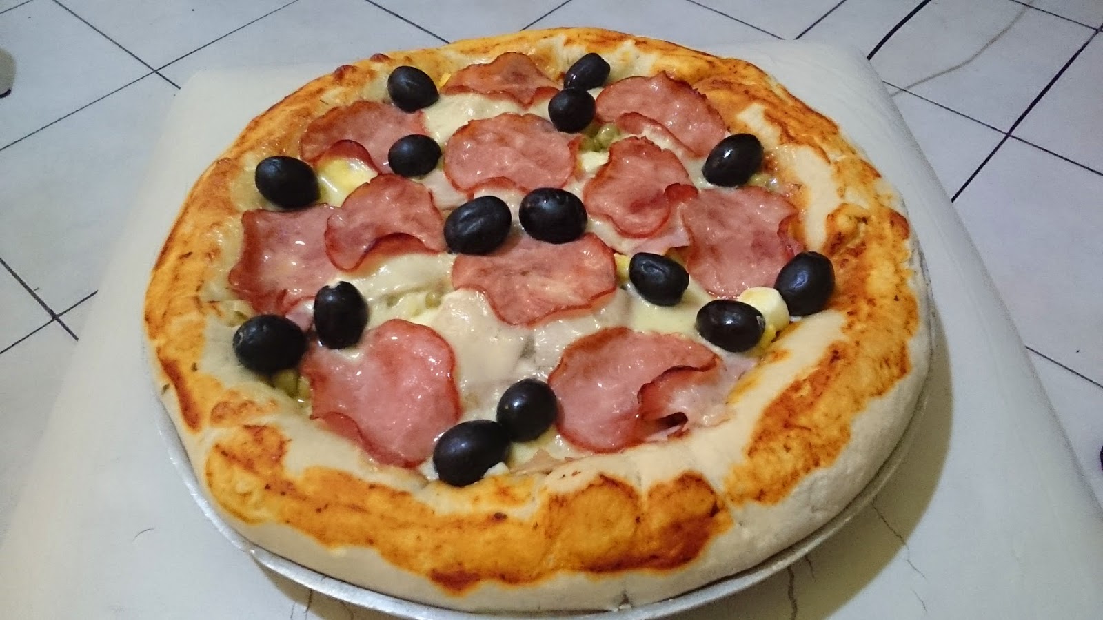receitas da flavinha: Pizza portuguesa com borda recheada